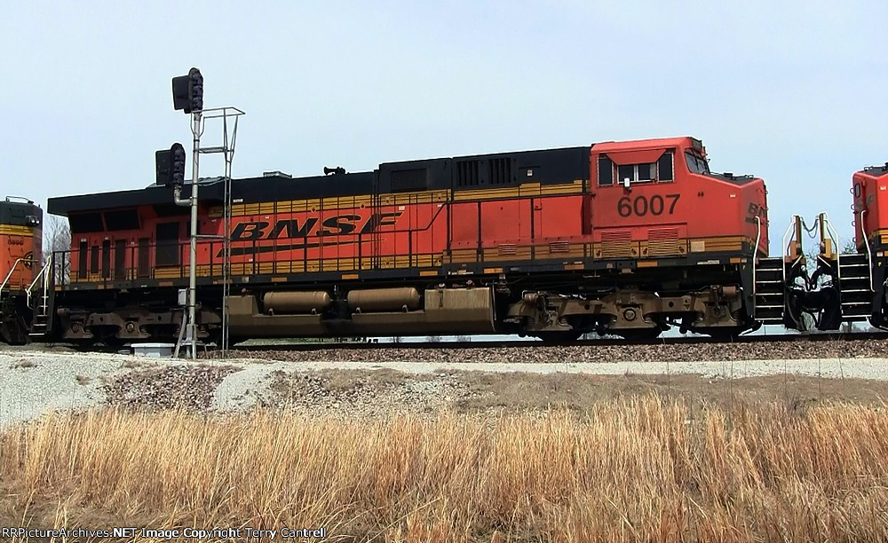 BNSF 6007